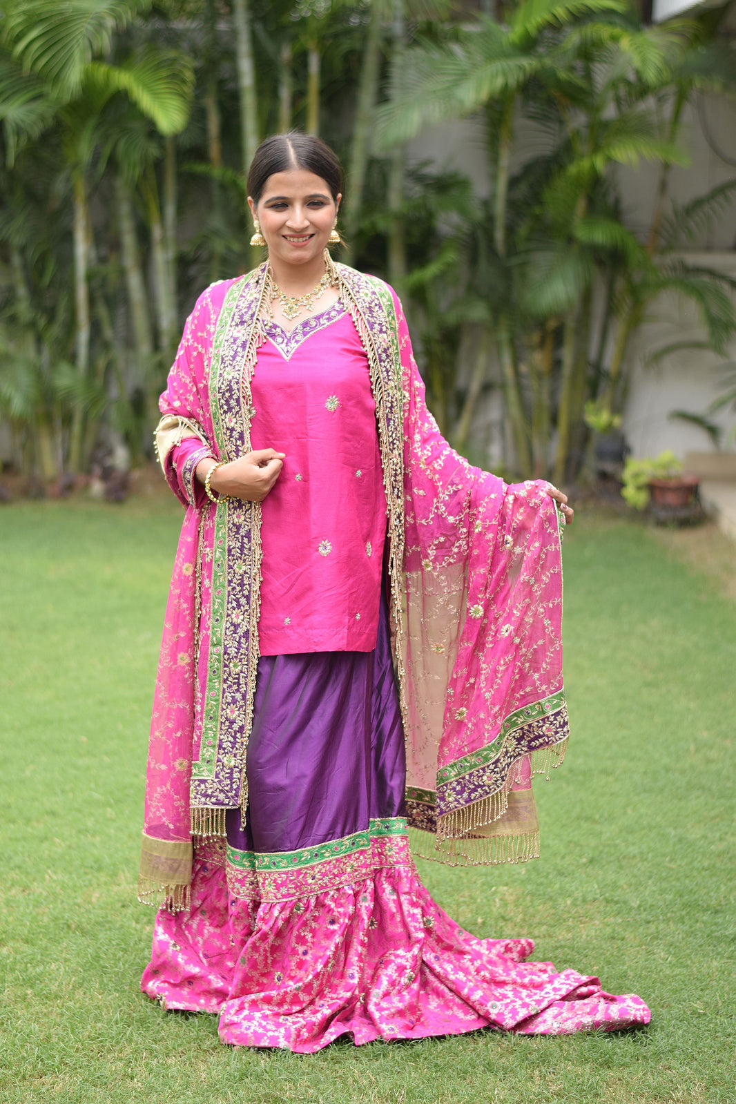 Explore Farshi Gharara Designs, Pics, Sets Online | The Indian Couture